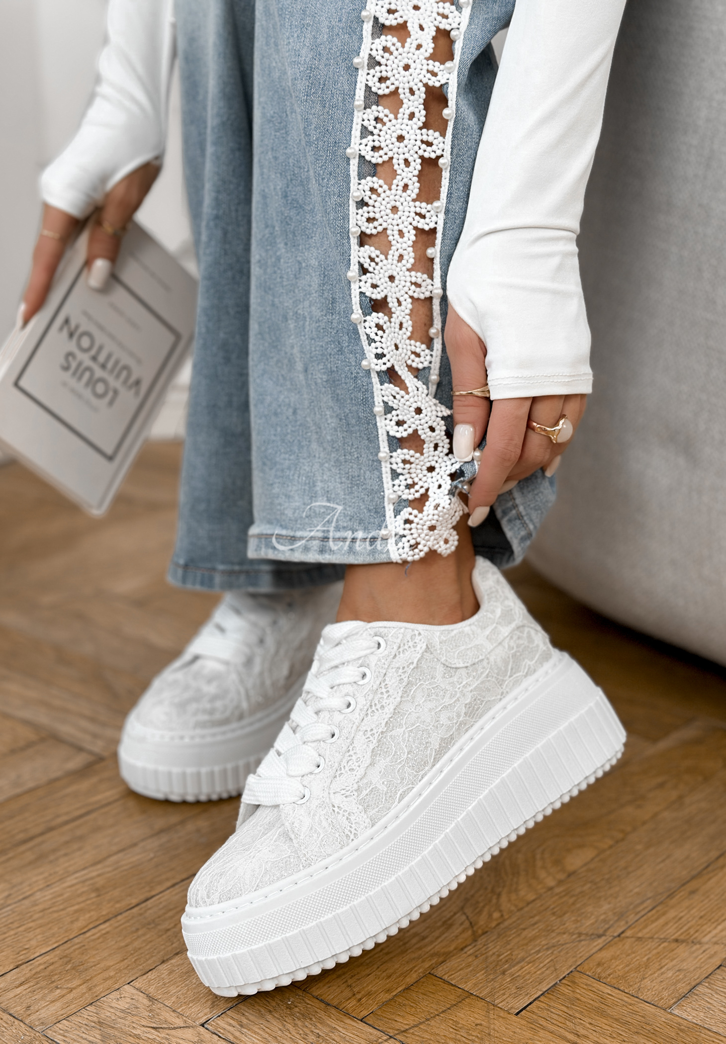 Bacheți înalți din dantelă strălucitoare Don’t Move - Magazin online ...